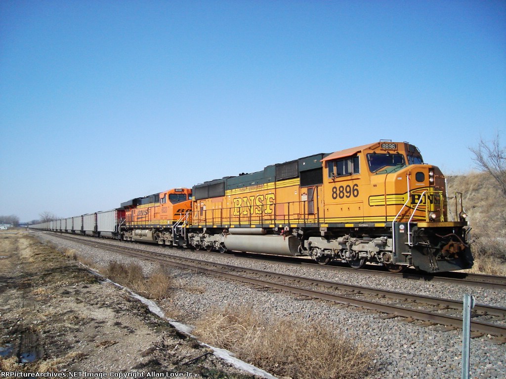 BNSF 8896 east